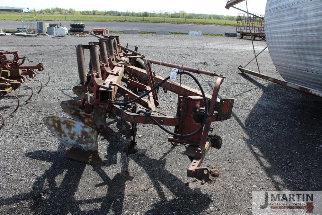 International Harvester 700 Tillage Plows for Sale | Tractor Zoom