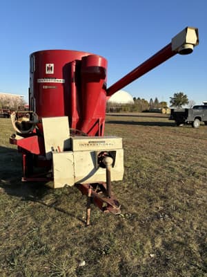 SOLD - International Harvester 1050 Hay and Forage | Tractor Zoom