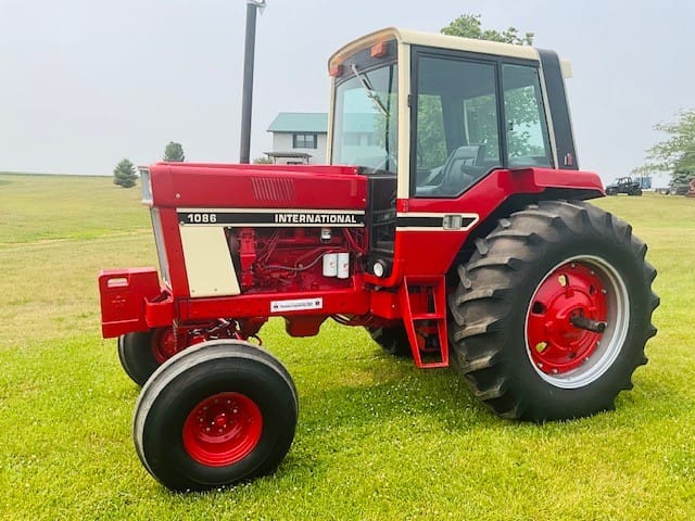 SOLD - International Harvester 1086 Tractors with 6,065 Hrs | Tractor Zoom