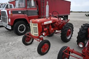 SOLD - International 130 2wd tractor Tractors with 22 HP | Tractor Zoom