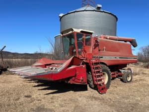 International Harvester 1420 Lot No. 108 Combines For Sale with 3,963 ...