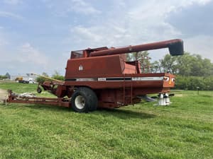 SOLD - INTERNATIONAL 1482 Harvesting | Tractor Zoom