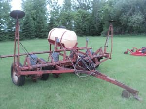 International Harvester 185 Planting For Sale with 4 Rows | Tractor Zoom