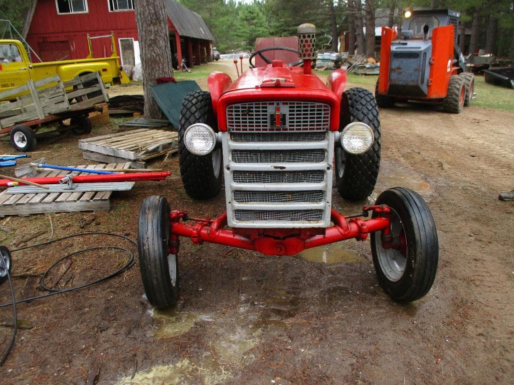 International Harvester 240 Tractors 40 to 99 HP for Sale | Tractor Zoom