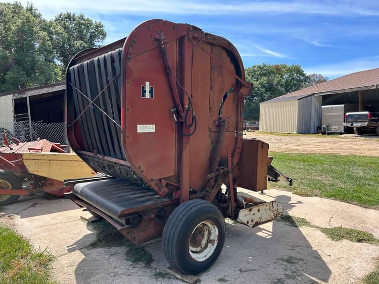 International Harvester 241 Hay and Forage Balers - Round for Sale ...