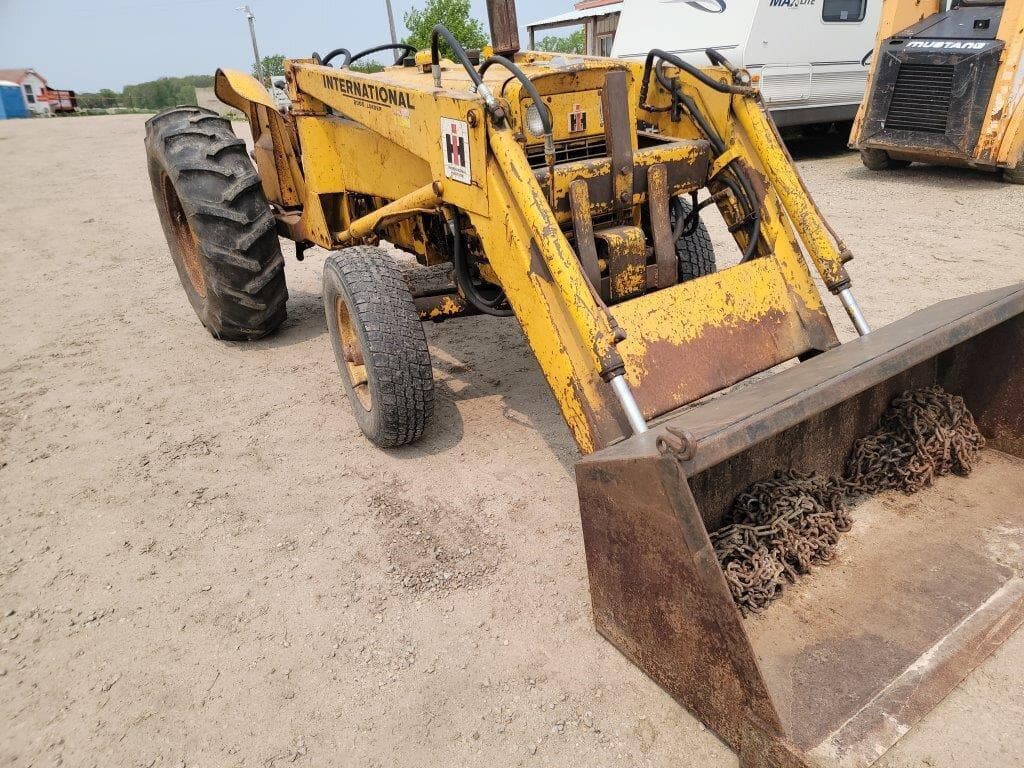 International Harvester 2424 Tractors 40 to 99 HP for Sale | Tractor Zoom