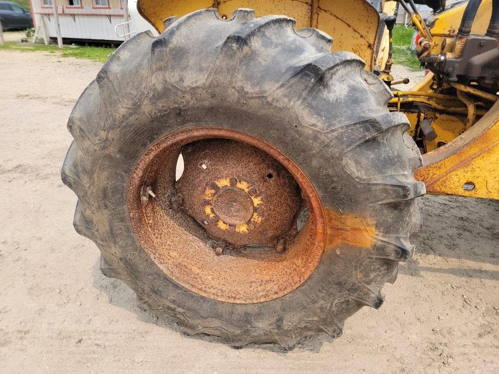 International Harvester 2424 Tractors 40 to 99 HP for Sale | Tractor Zoom