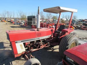 International Harvester 284 Lot No. 7530 Tractors For Sale with 2,275 ...