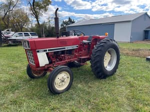 SOLD - International 284 Tractor Tractors with 1,418 Hrs | Tractor Zoom