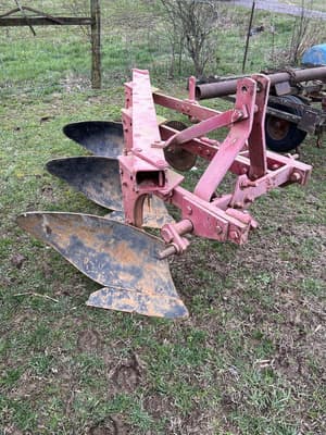 SOLD - International 31 3 Bottom Plow Tillage with 3 Bottoms | Tractor Zoom