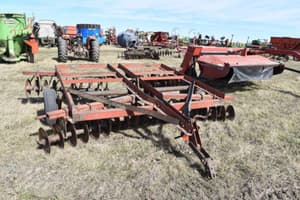SOLD - International 370 Disk Tillage with 12 ft | Tractor Zoom
