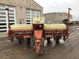 SOLD - International Harvester 400 Cyclo Lot No. 33637 Planting with 6 ...