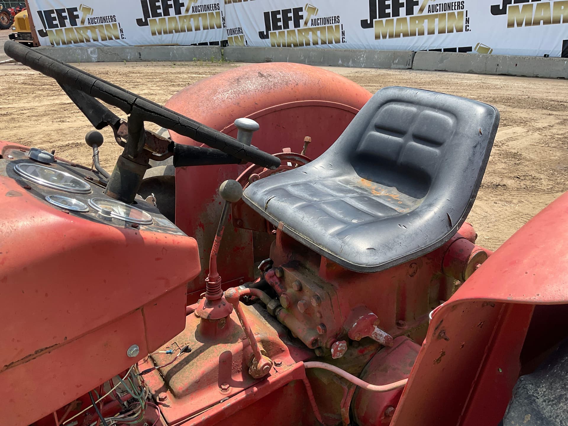 International Harvester 424 Tractors 40 to 99 HP for Sale | Tractor Zoom