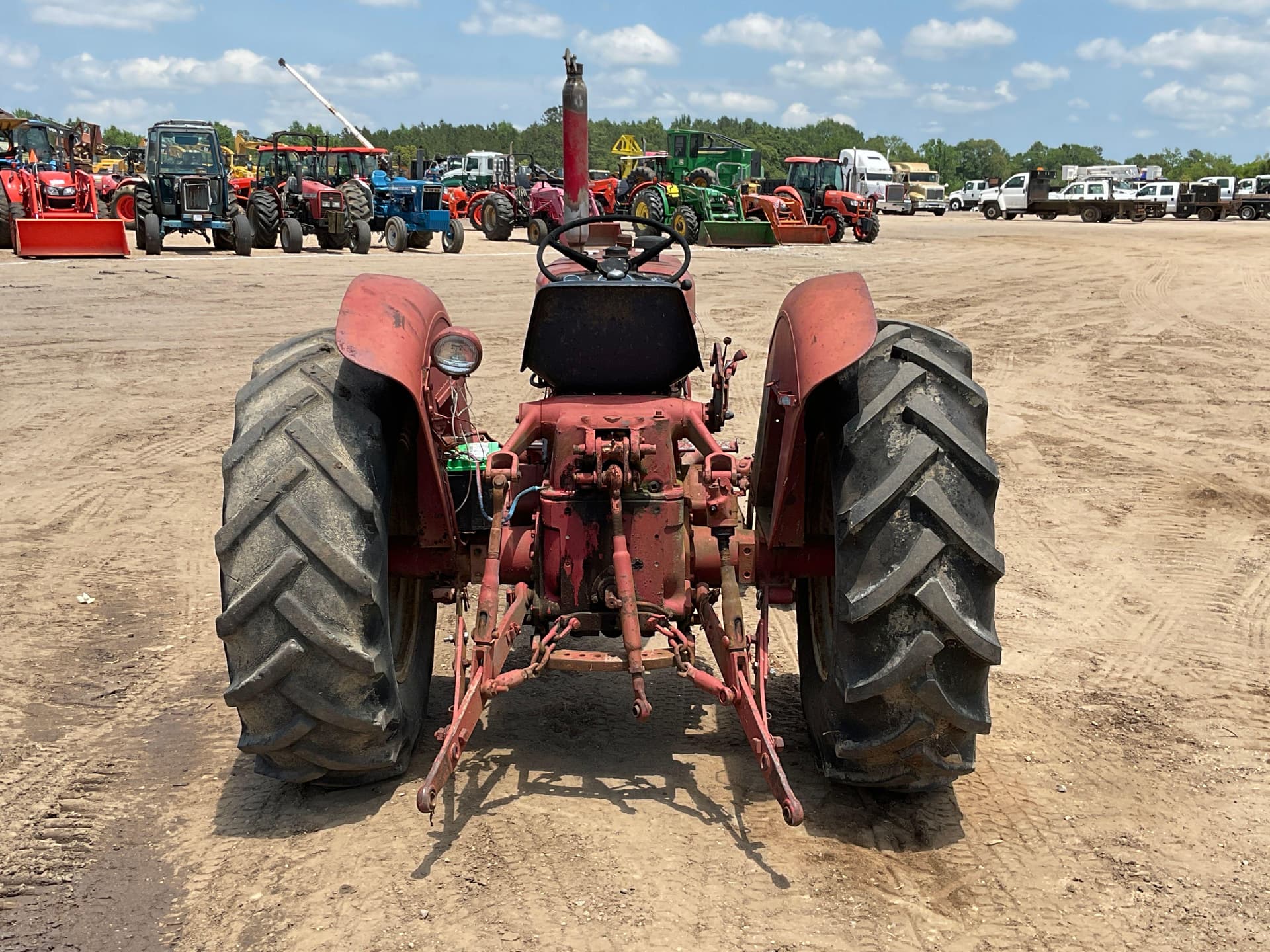 International Harvester 424 Tractors 40 to 99 HP for Sale | Tractor Zoom