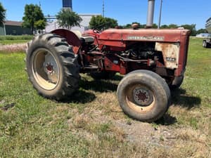 SOLD - International Harvester 424 Lot No. 221 Tractors with 1,252 Hrs ...