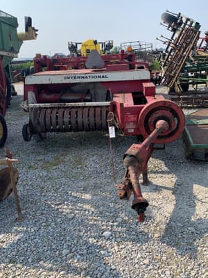 SOLD - International 430 wire tie small square baler Hay and Forage ...