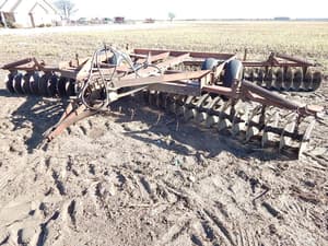 International Harvester 480 Lot No. 209 Tillage For Sale with 18 ft ...