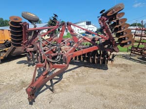 SOLD - International Harvester 490 Tillage with --- In | Tractor Zoom