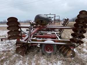 International Harvester 490 Lot No. 9061 Tillage For Sale with 22 ft ...