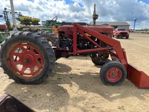 International Harvester 504 Lot No. 37907 Tractors For Sale with 3,175 ...
