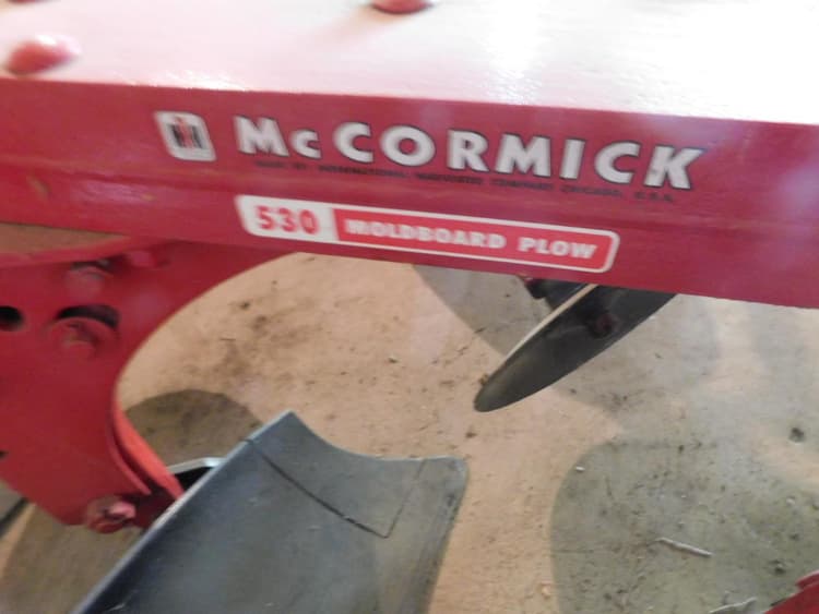 International Harvester 530 Tillage Plows for Sale | Tractor Zoom