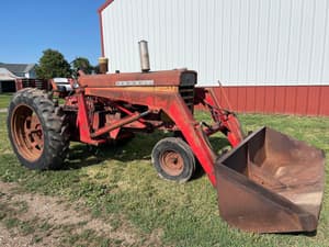 SOLD - International 560 Gas Tractor W/ Loader Lot No. 63 Tractors with ...