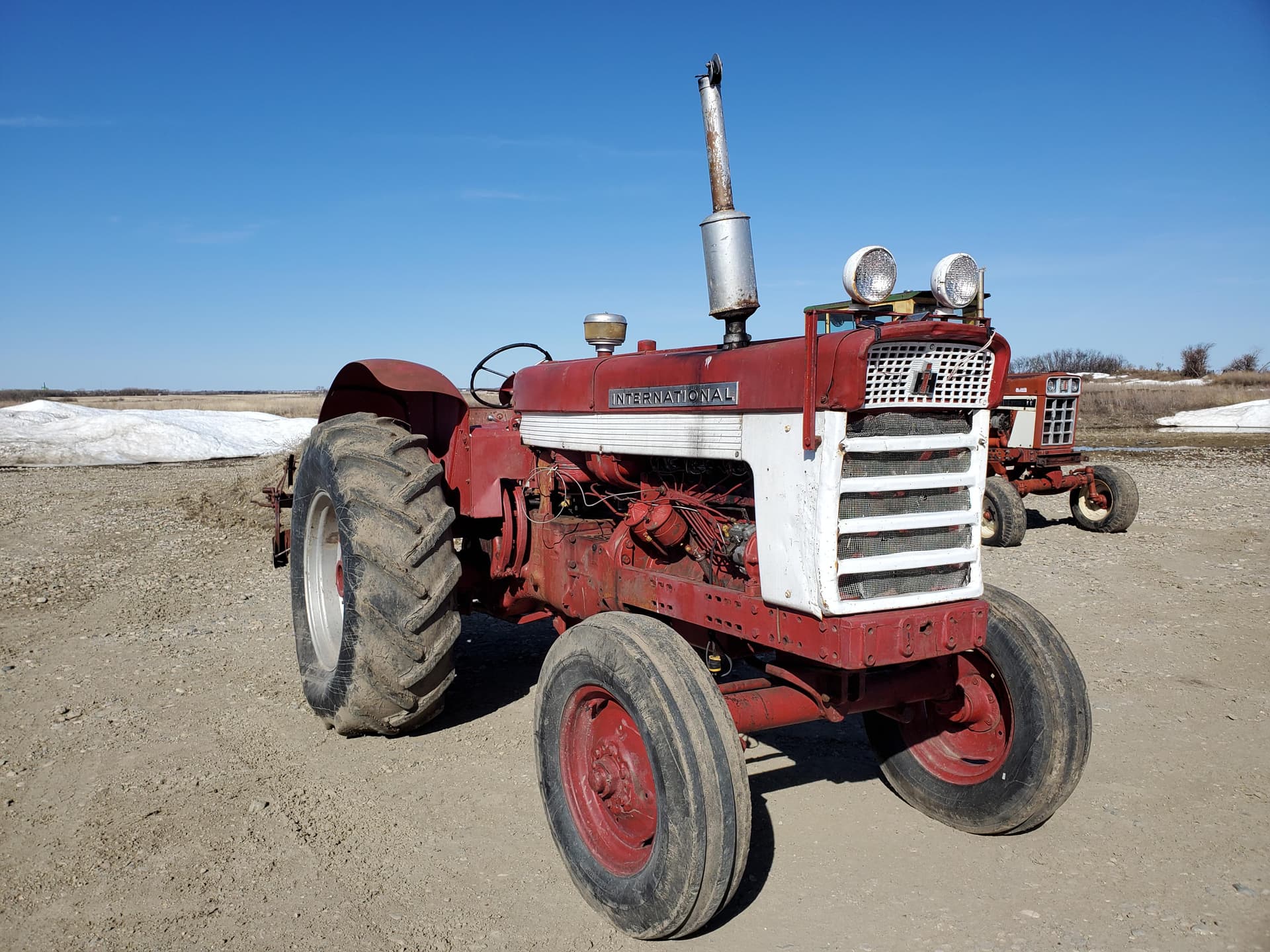International Harvester 560 Tractors 40 to 99 HP for Sale | Tractor Zoom