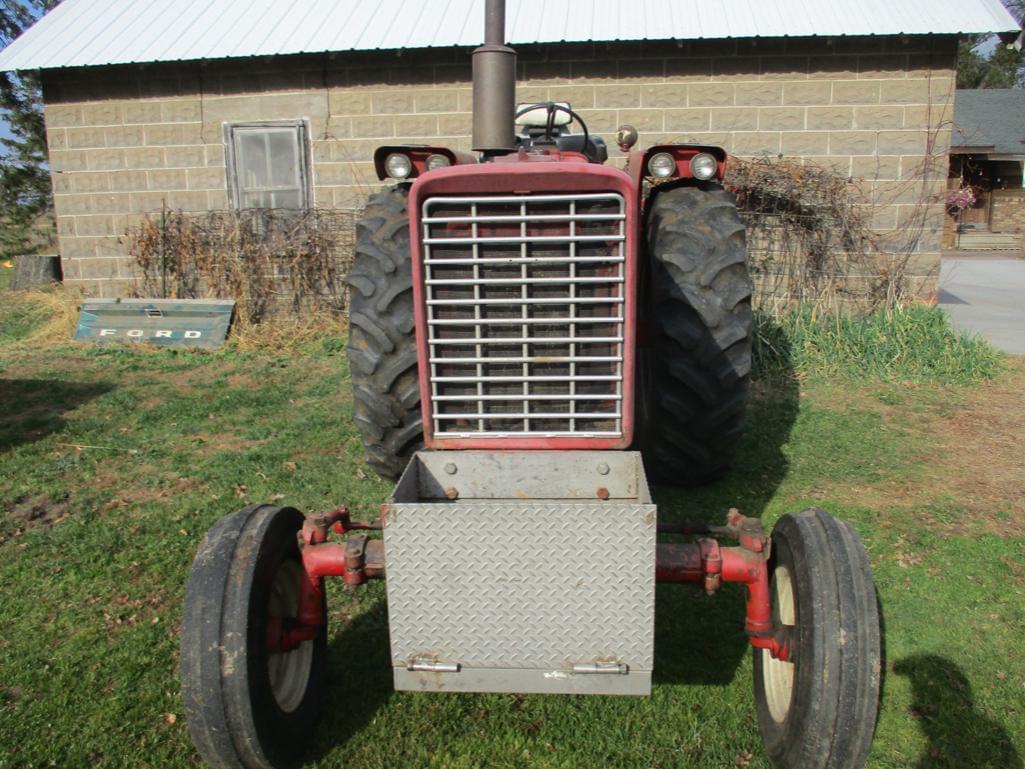 Tractor Zoom - International Harvester 656