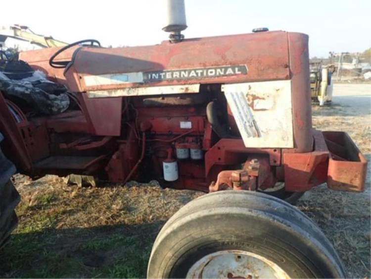 International Harvester 674 Tractors 40 to 99 HP for Sale | Tractor Zoom