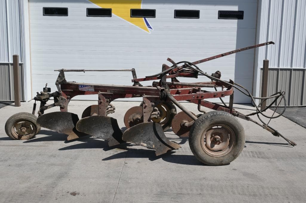 International Harvester 70 Tillage Plows for Sale | Tractor Zoom