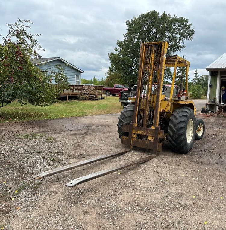 International Harvester 7000 Construction Forklifts for Sale | Tractor Zoom