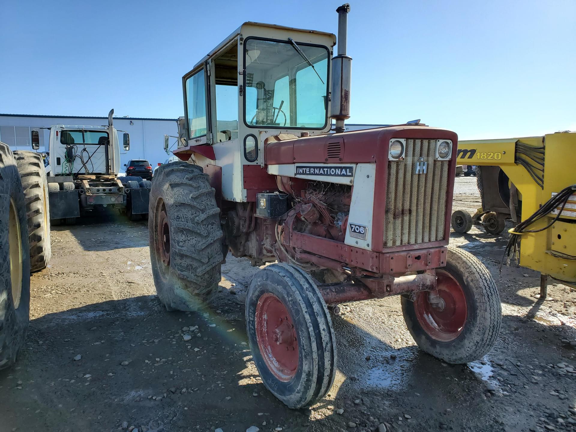 International Harvester 706 Tractors 40 to 99 HP for Sale | Tractor Zoom