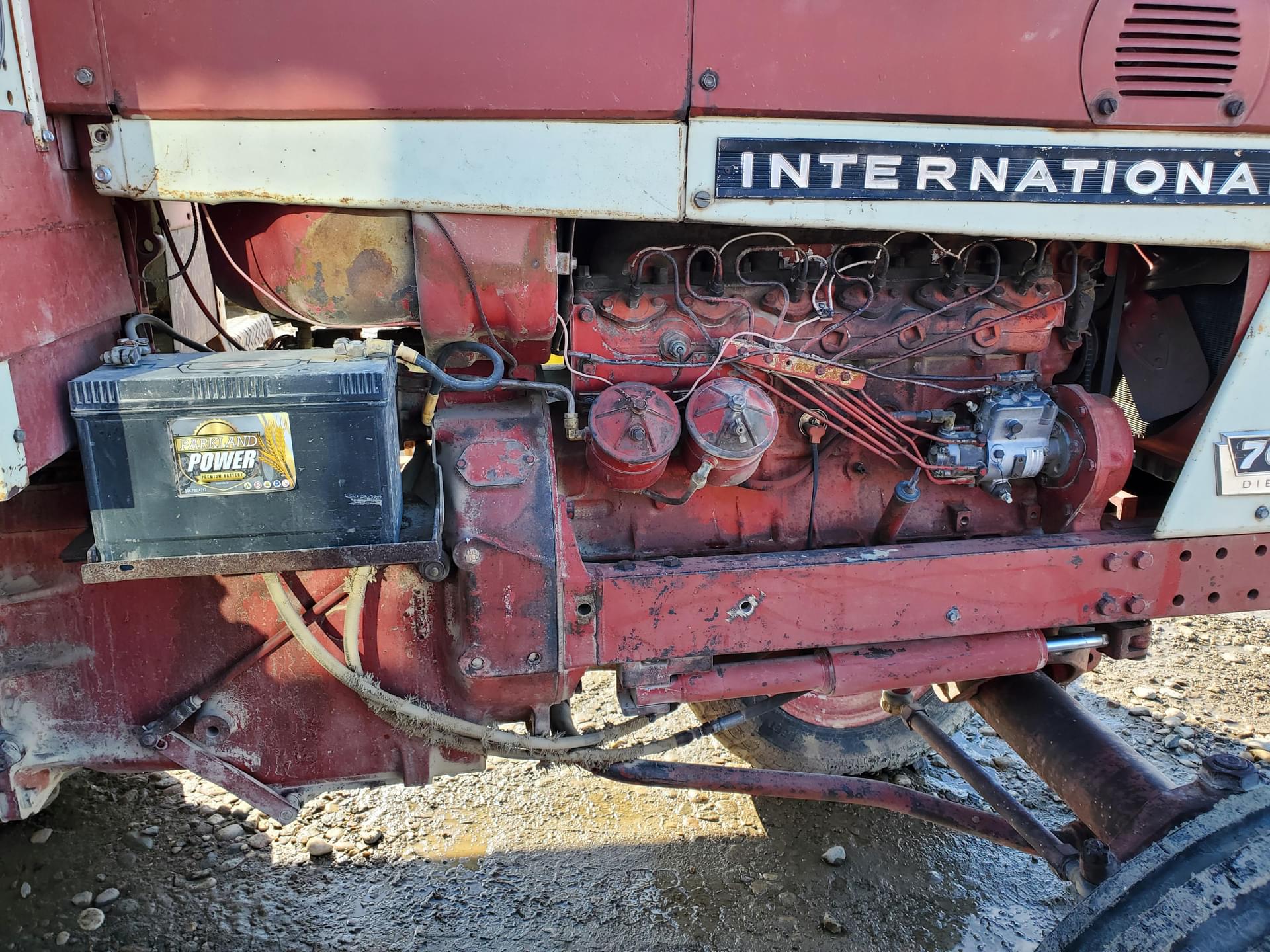 International Harvester 706 Tractors 40 to 99 HP for Sale | Tractor Zoom