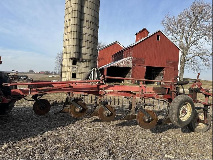 International Harvester 710 Tillage Plows for Sale | Tractor Zoom