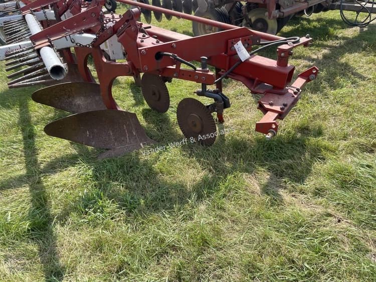 International Harvester 720 Tillage Plows for Sale | Tractor Zoom