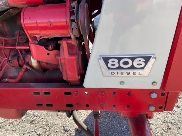 International Harvester 806 Tractors 100 to 174 HP for Sale | Tractor Zoom