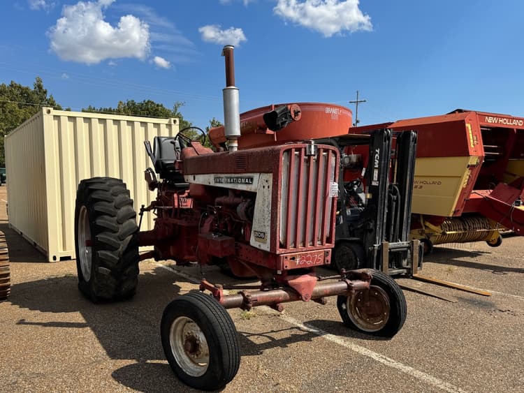 International Harvester 806 Tractors 100 to 174 HP for Sale | Tractor Zoom