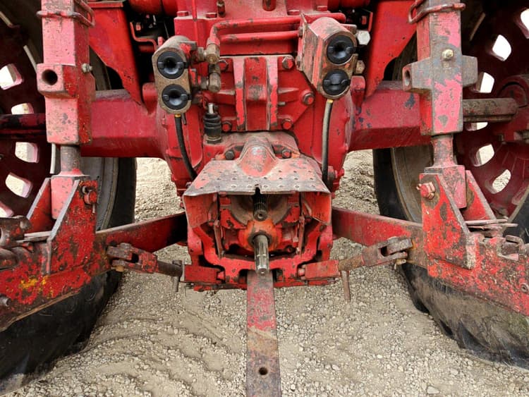 International Harvester 886 Tractors 40 to 99 HP for Sale | Tractor Zoom