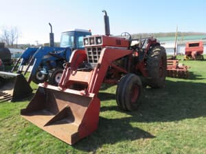 SOLD - INTERNATIONAL 986 W/LOADER Tractors with 117 HP | Tractor Zoom