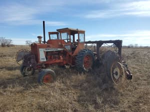 SOLD - Farmall 806 Lot No. 60646 Tractors with 9,400 Hrs | Tractor Zoom