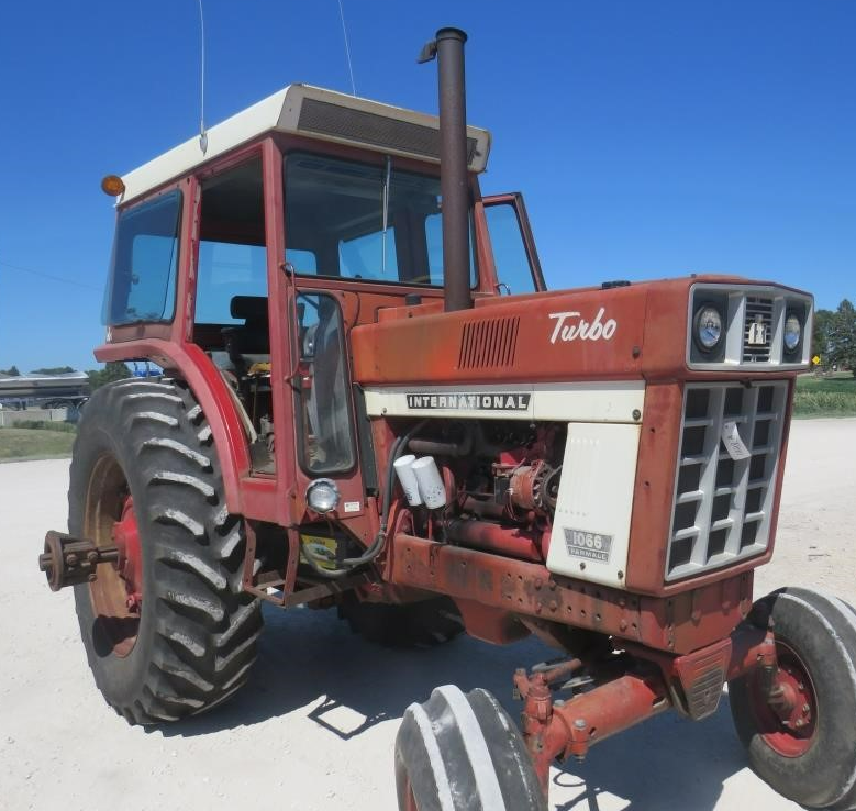 SOLD - International Harvester 1066 Lot No. 7ddb3723-11d1-11ed-9544 ...