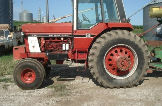 SOLD - International Harvester 1586 Tractors with 6,916 Hrs | Tractor Zoom