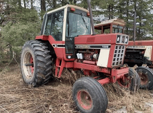 SOLD - International Harvester 1586 Tractors with 6,352 Hrs | Tractor Zoom