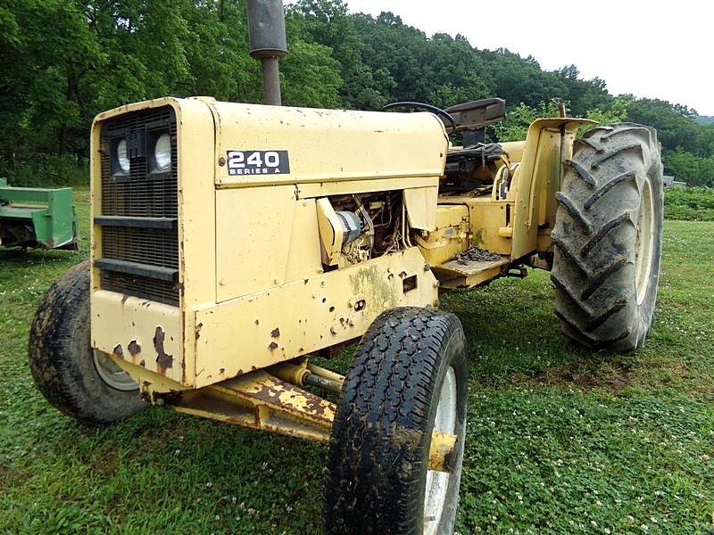 SOLD - International Harvester 240 Tractors 40 to 99 HP | Tractor Zoom