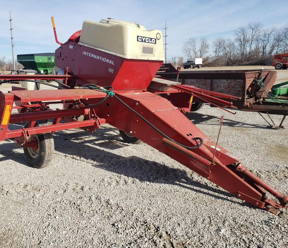 SOLD - International Harvester 400 Cyclo Planting with 4 Rows | Tractor ...