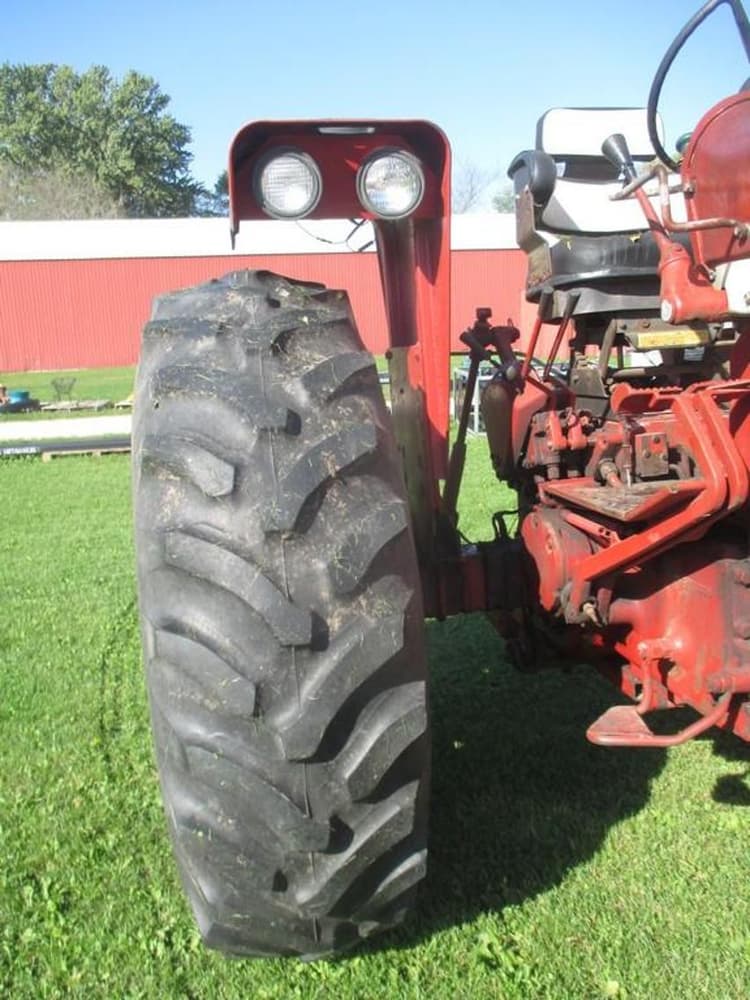 International Harvester 656 Tractors 40 to 99 HP for Sale | Tractor Zoom
