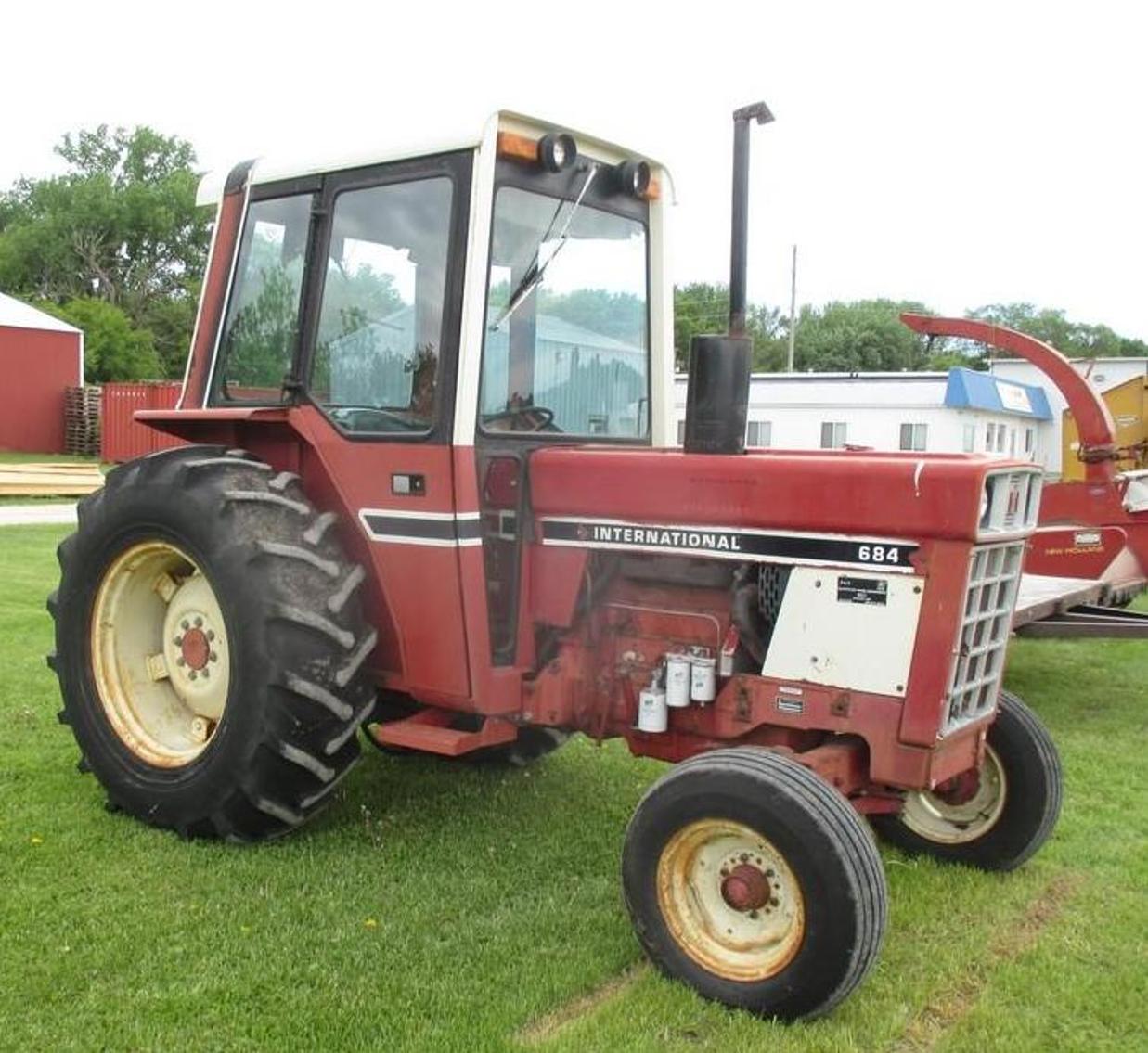 SOLD - International Harvester 684 Lot No. 8bb1d6c3-eba4-11ec-9544 ...