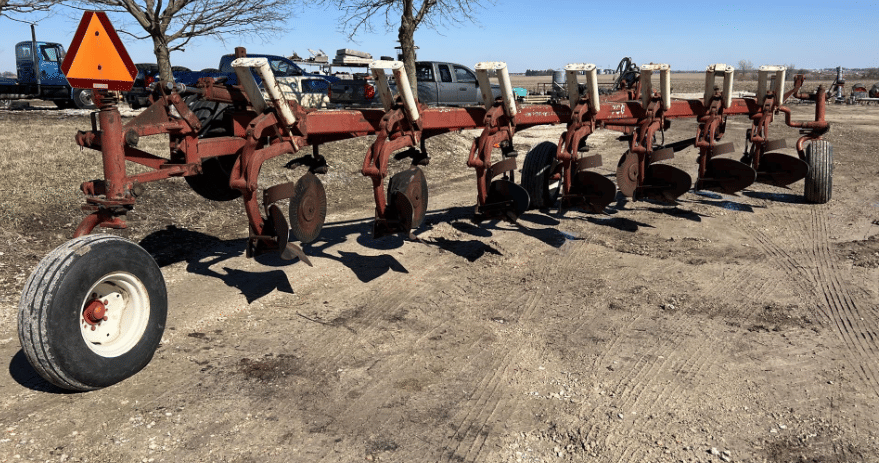 International Harvester 700 Tillage Plows for Sale | Tractor Zoom