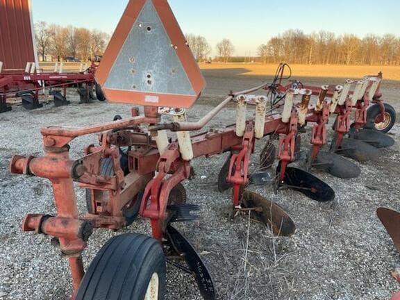 International Harvester 710 Tillage Plows for Sale | Tractor Zoom