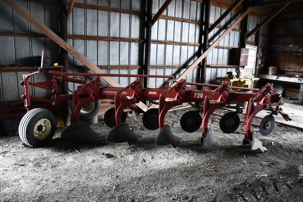 International Harvester 720 Tillage Plows for Sale | Tractor Zoom